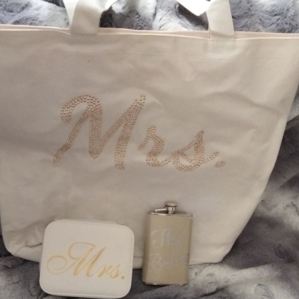 Bridal Gift Set-Brand New! - Gem